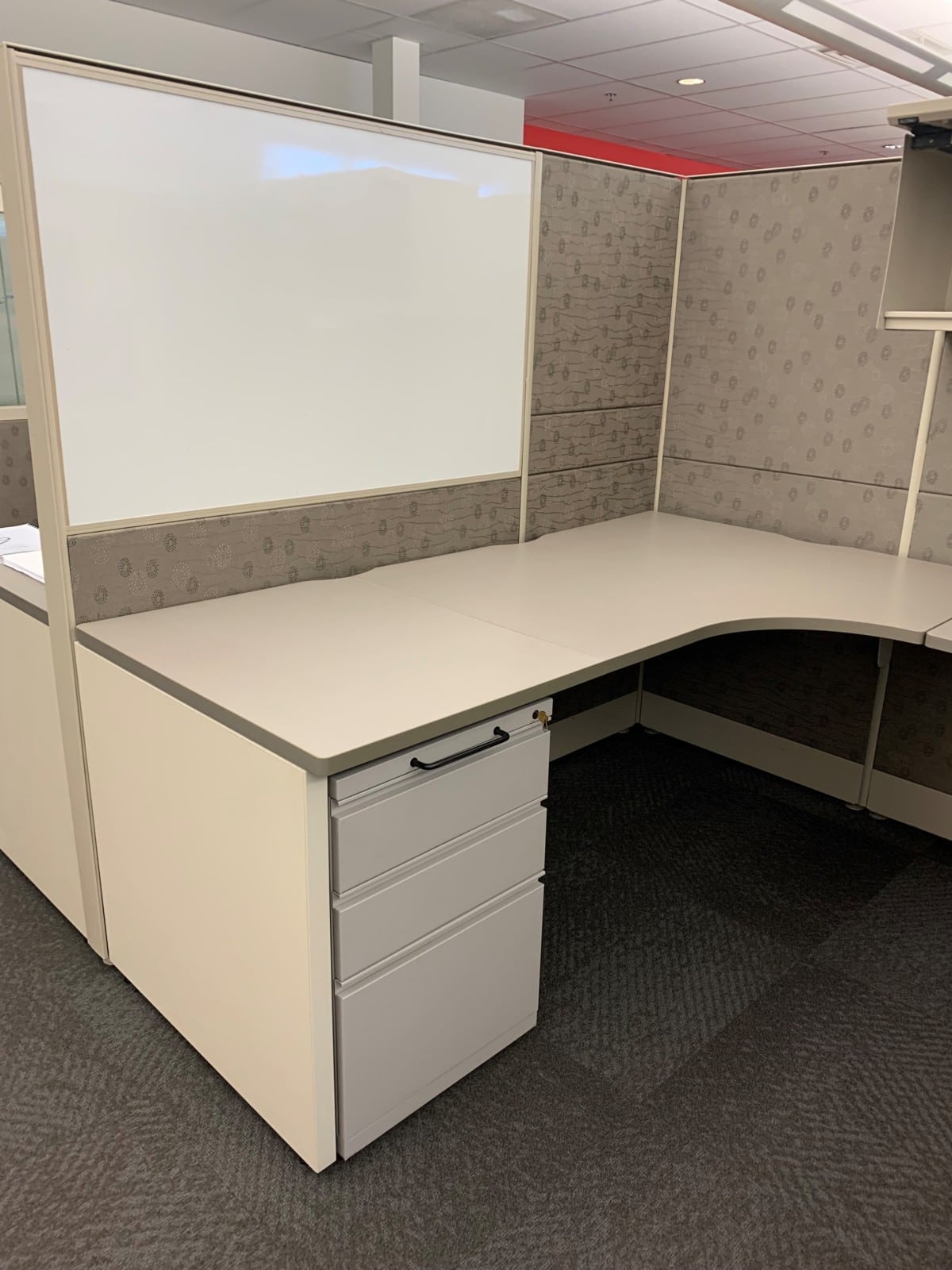 Teknion Leverage 6' x 6' L-shape Worksurface - MVP Modular Systems