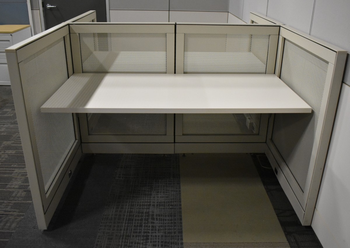Steelcase Kick 2 1/2'x5' Touchdown Workstations - MVP Modular Systems