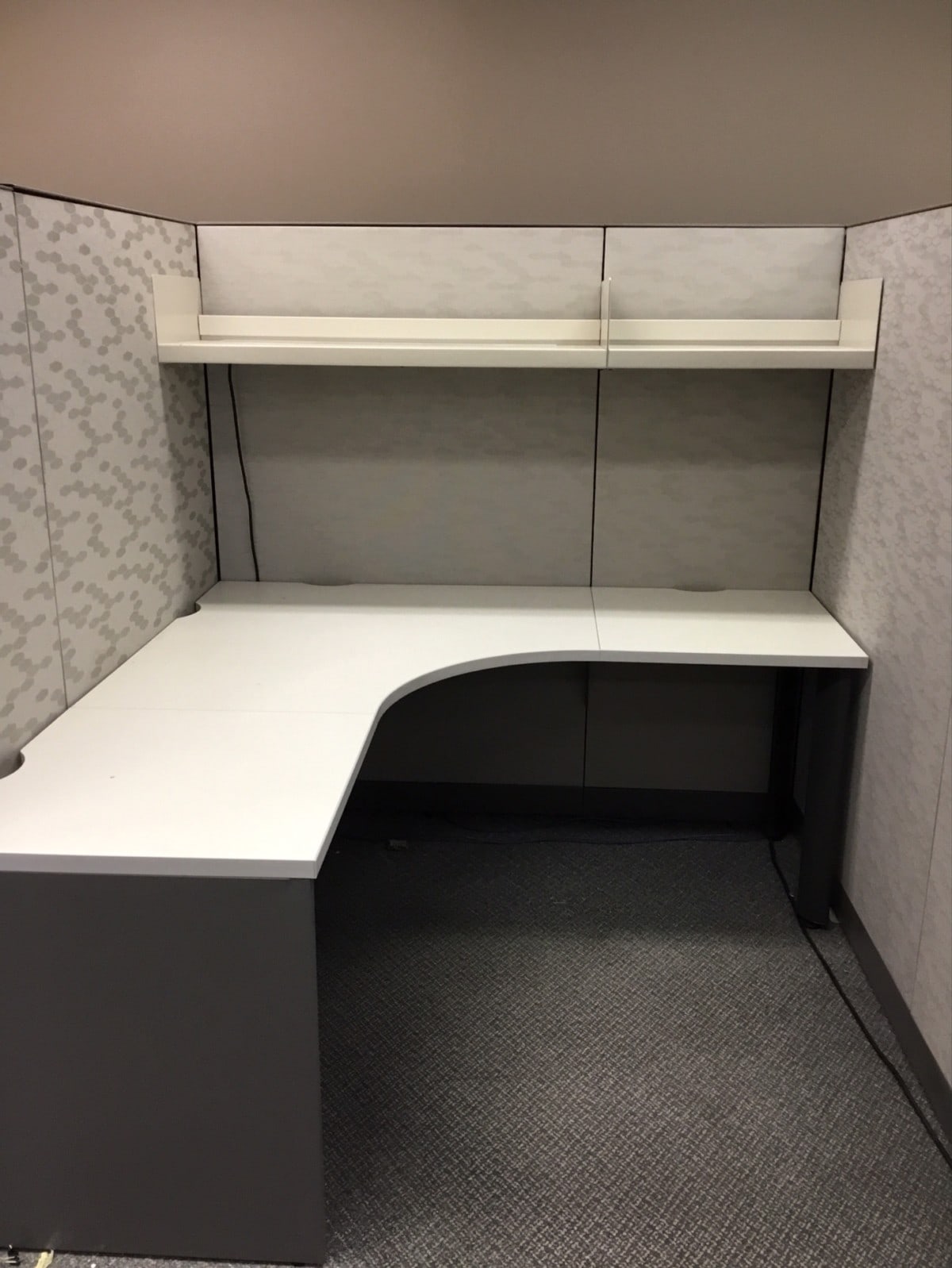 5.5 x 5.5 Workstation - MVP Modular Systems